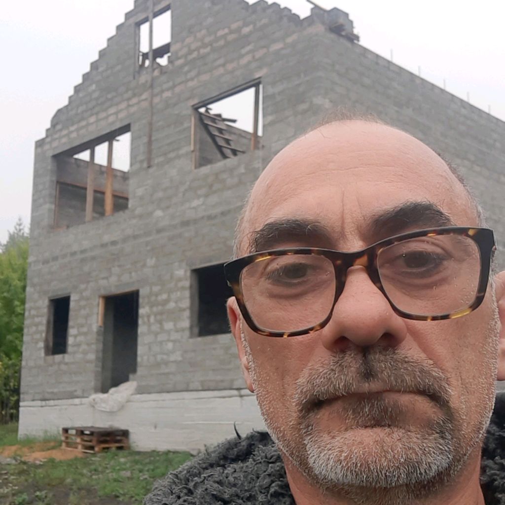Иконка канала Строим дом своими руками