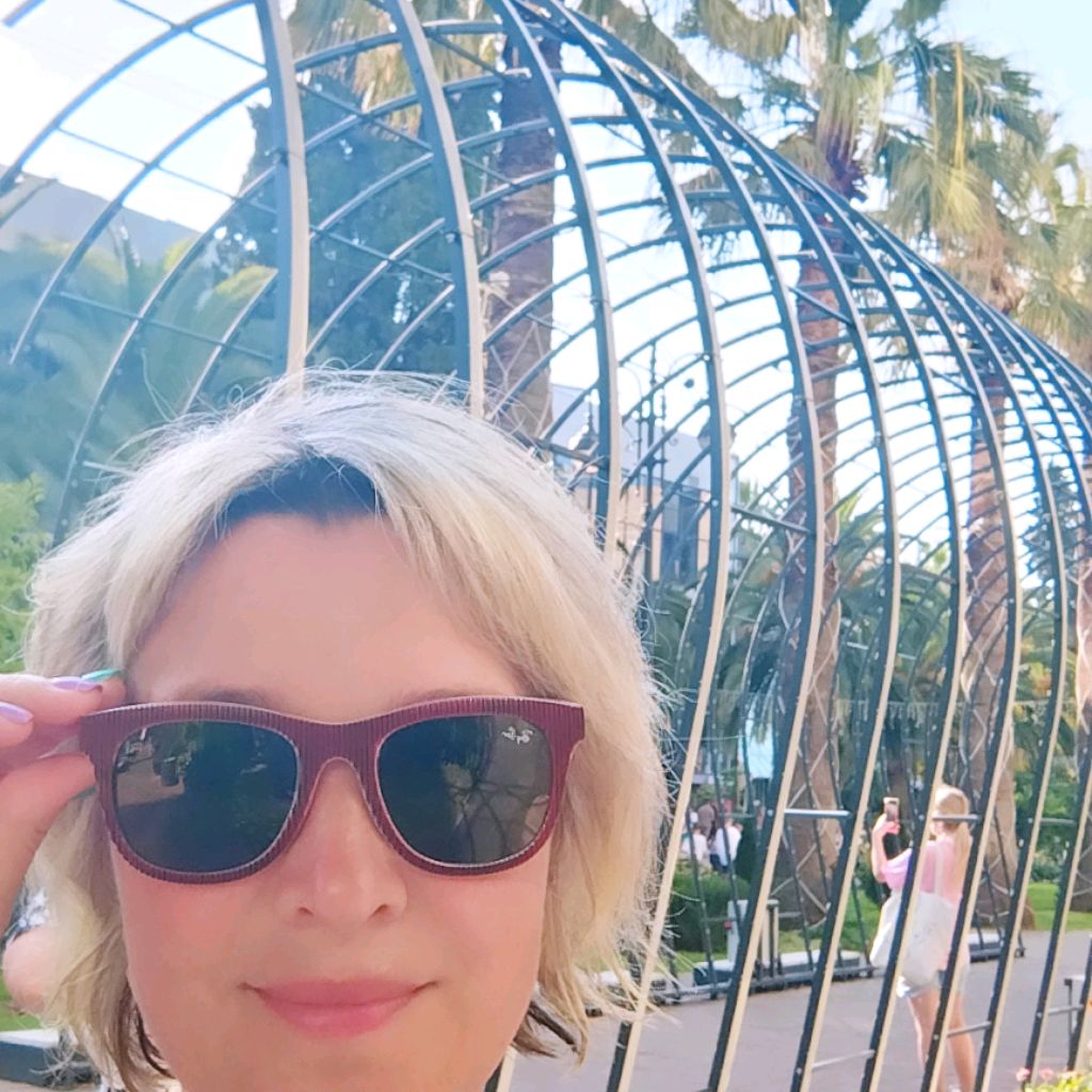 Иконка канала Оптимистка!