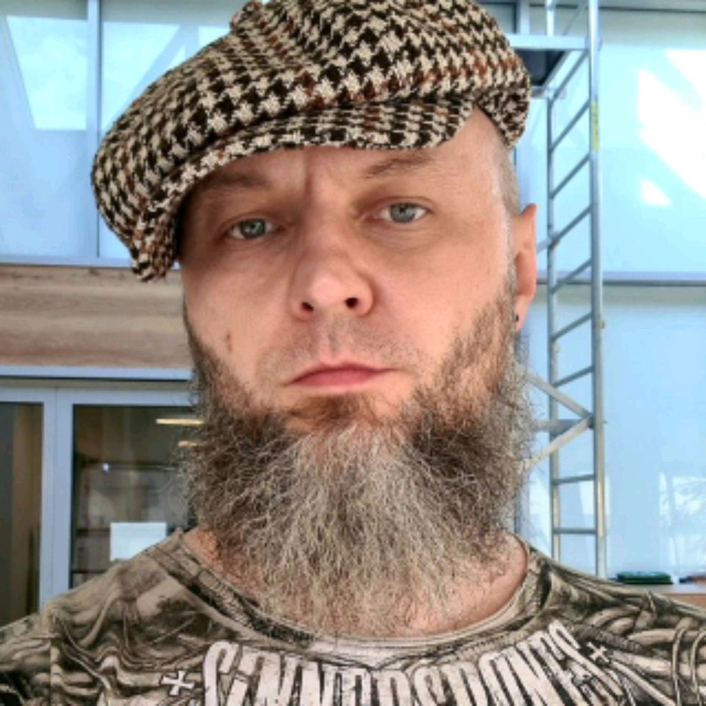 Иконка канала Денис Ананьев