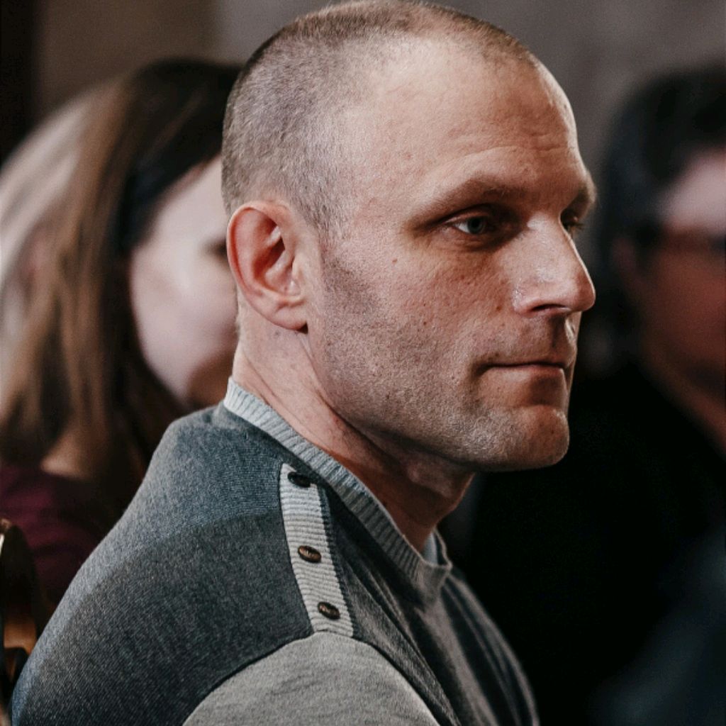 Иконка канала ИЖ. Извольский Женя.