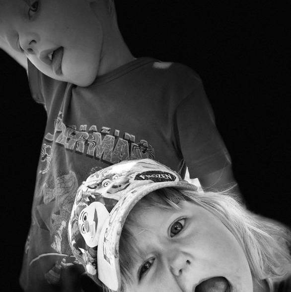 Иконка канала Деревяшка (Матвей и Лиза)