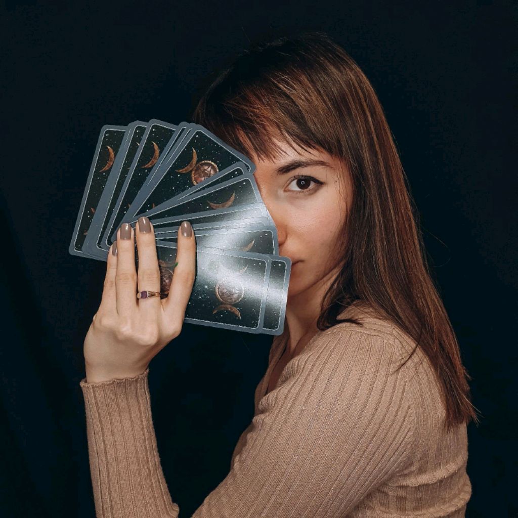 Иконка канала Кати Таро