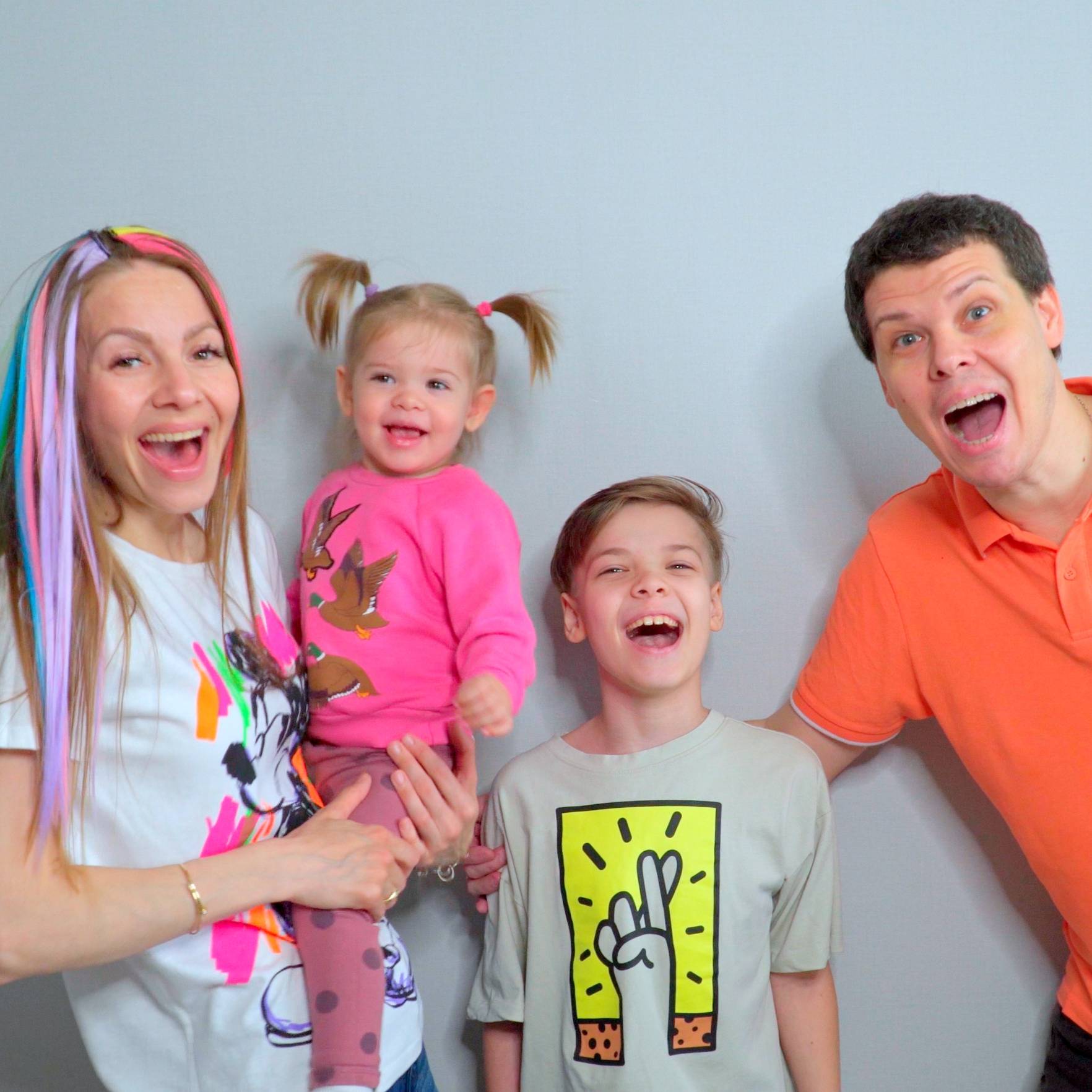 Иконка канала Lariki Family