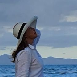 Иконка канала ВЕРА ПО-ВЗРОСЛОМУ - Жанна Бронн