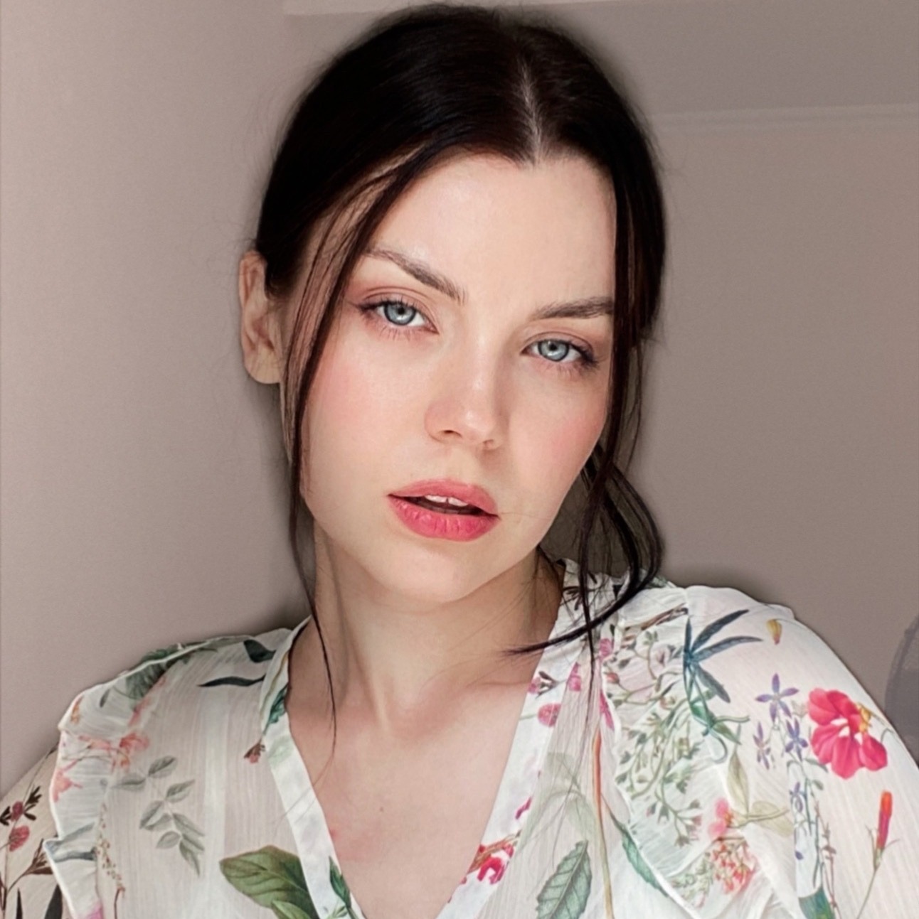 Иконка канала JULENN