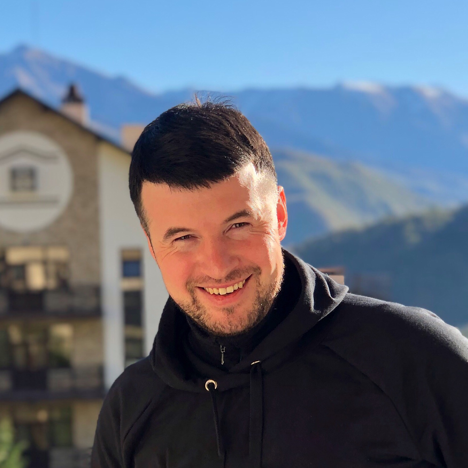 Иконка канала Руслан Сулейманов