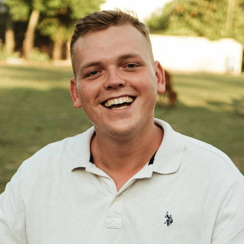 Иконка канала Саша про чат-боты