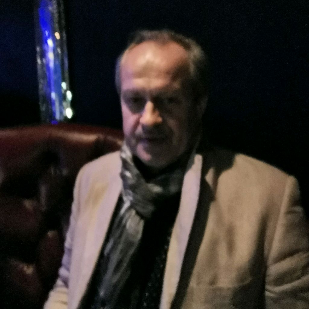 Иконка канала Песни Валерия Афанасьева (архитектора)