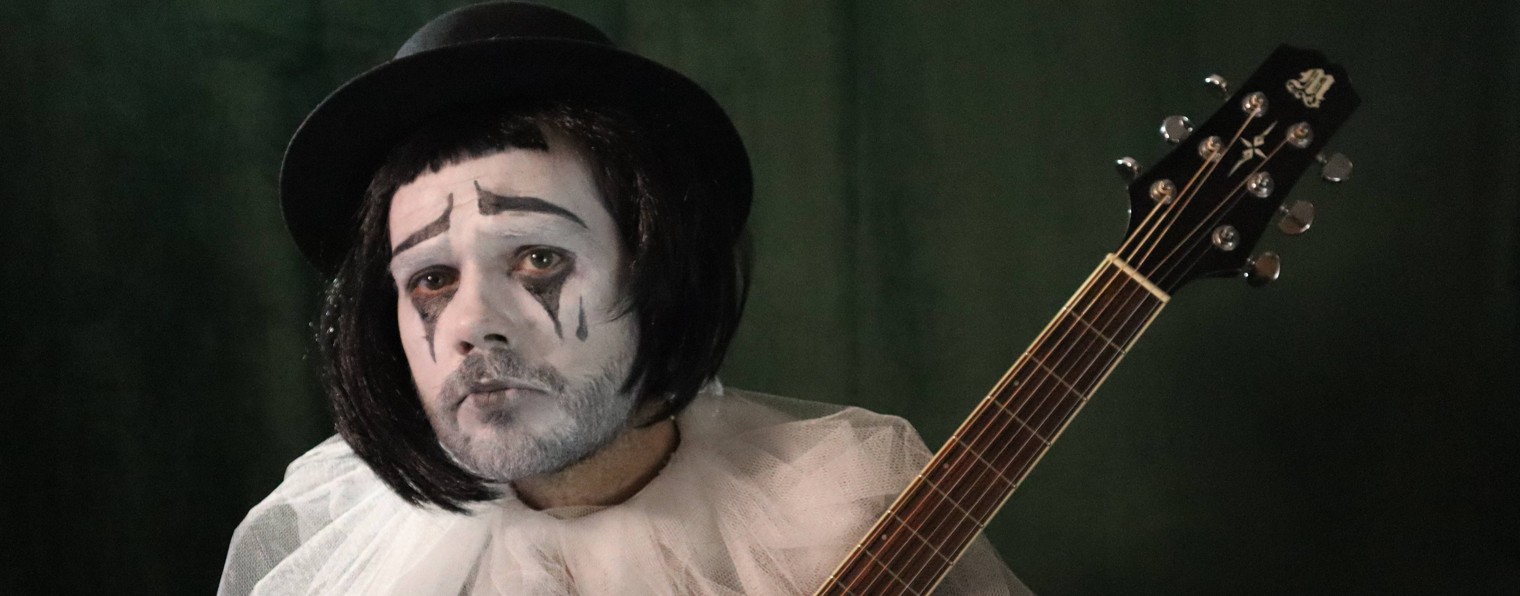 Антон Михайлов