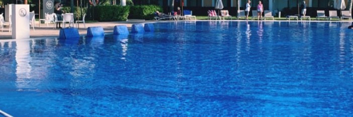 На Карибах.