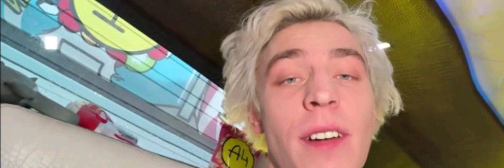 Антон Долин