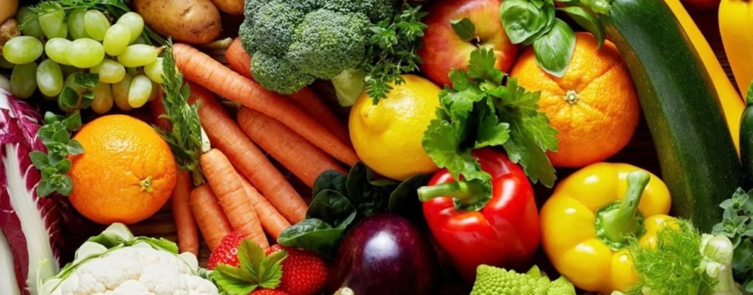 Готовит Оля