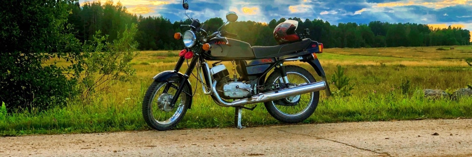 ДЕРЕВЕНСКИЙ ПАРЕНЬ