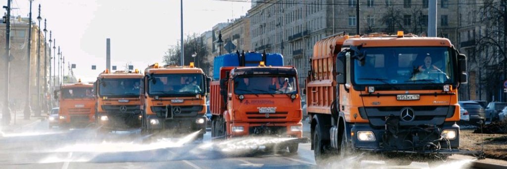 Михаил Ларин