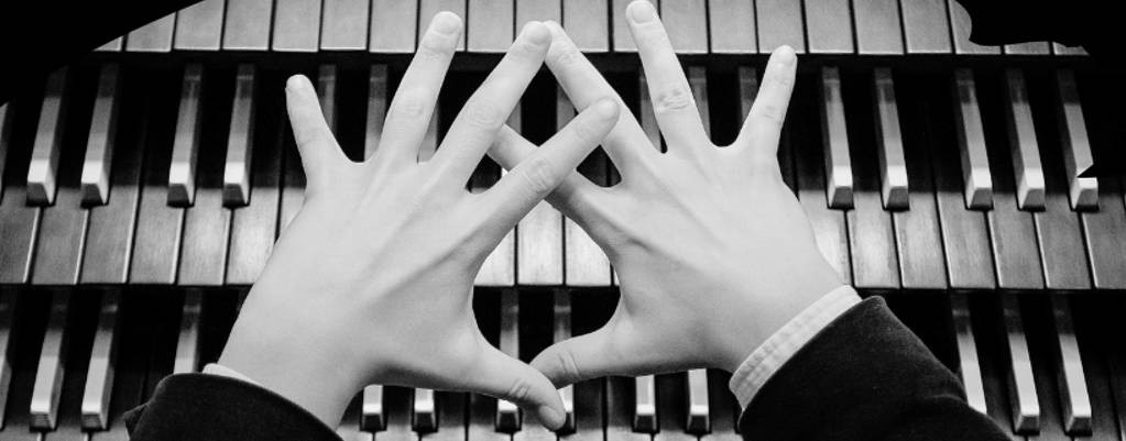 Органистка Наталья Ужви