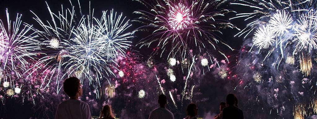 Наш Салют | Фейерверки и Салюты СПБ | Пиротехника