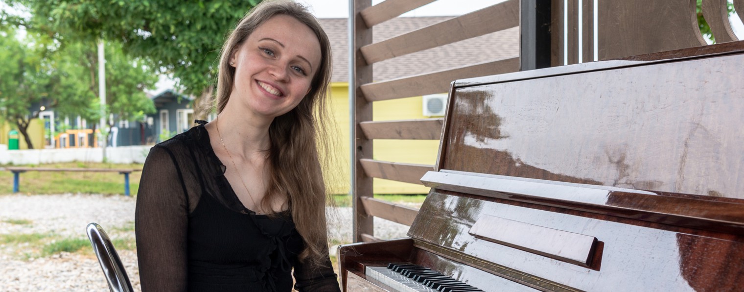 Victoria Petrovskaia / Piano