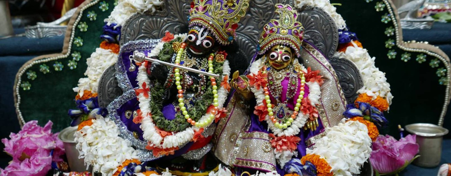 ПРЕМА БХАКТИ ДХАРА - в потоке любви