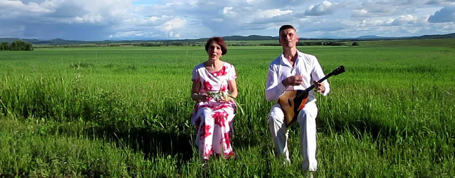дуэт " А песня русская, как два крыла "