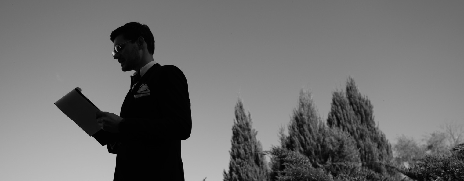 Олег Просвирин - Ведущий