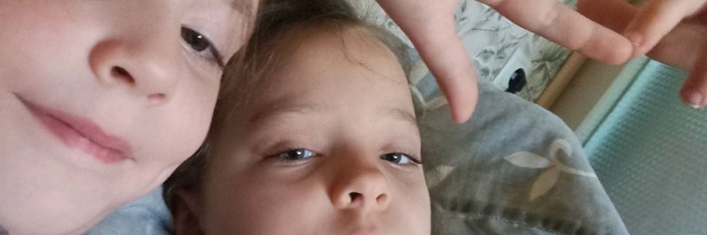 Ксюша и Кристина 🤣🤣🤣🤣