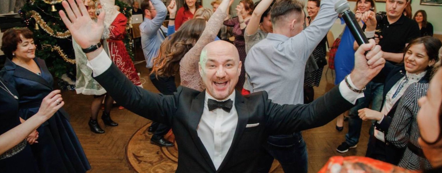 Ведущий Юрий Белоусов, @ysaxcafe