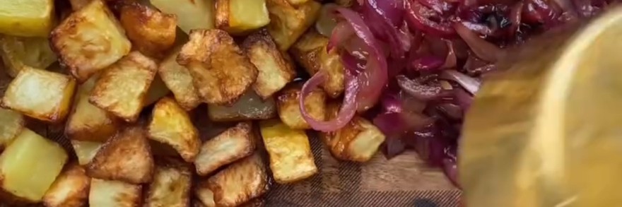 САЛАТЫ НА ПРАЗДНИЧНЫЙ СТОЛ