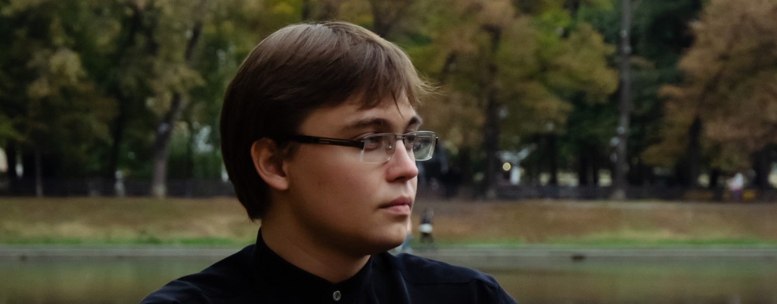 Комиссаренко Антон