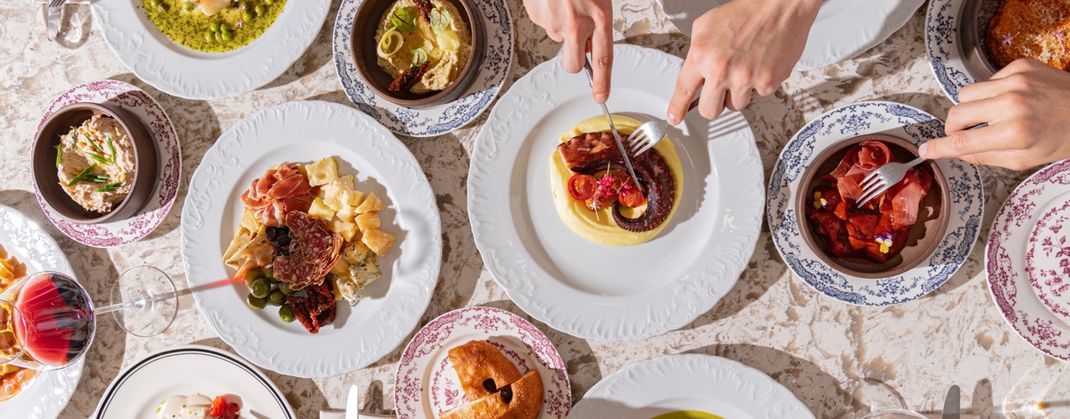 ACADEMIA BAR SHUVALOFF