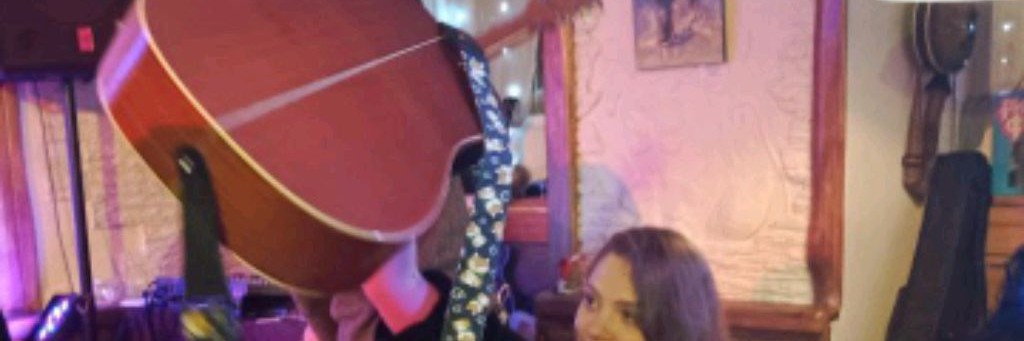 автор-исполнитель, поэт Анна Рассказова