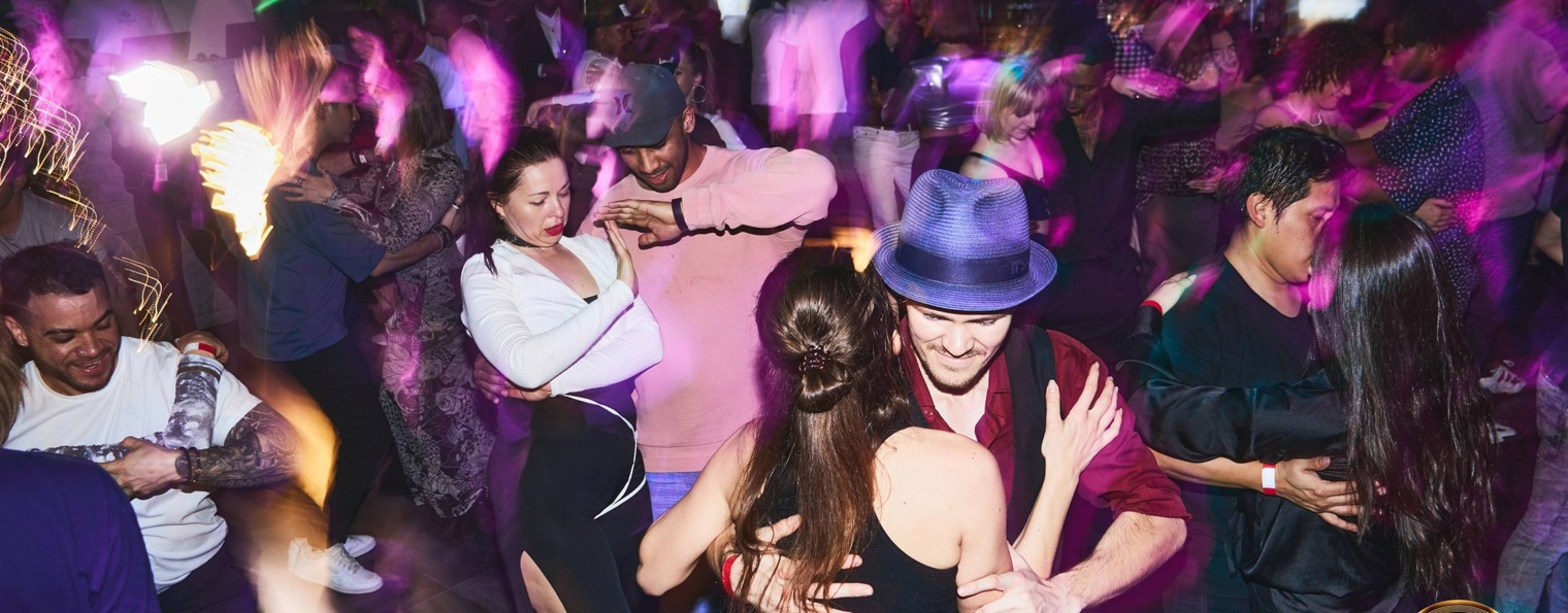 Vadim Supsun Сальса и Бачата в Москве. Танцы 18+