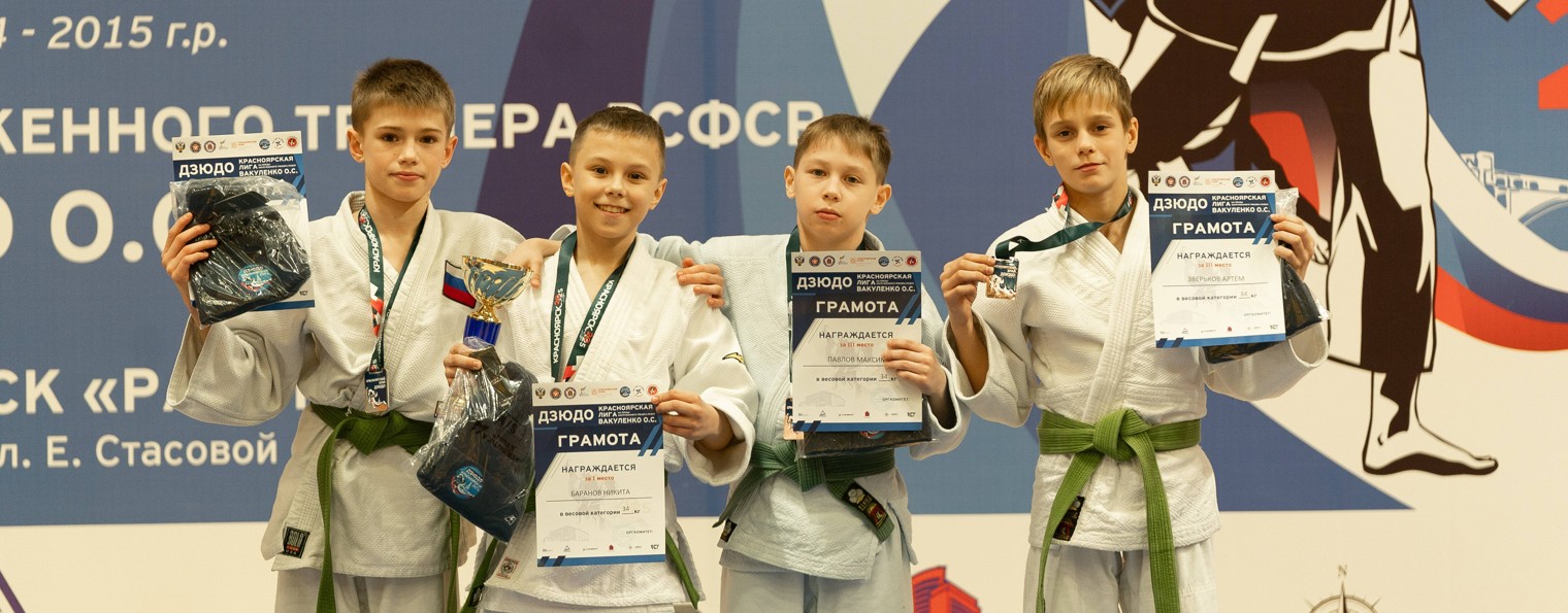 Два брата Ник и Мот