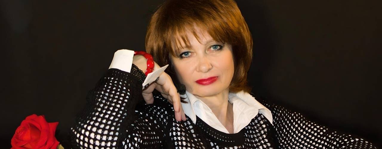 Светлана Ачадовская - певица, автор и исполнитель.