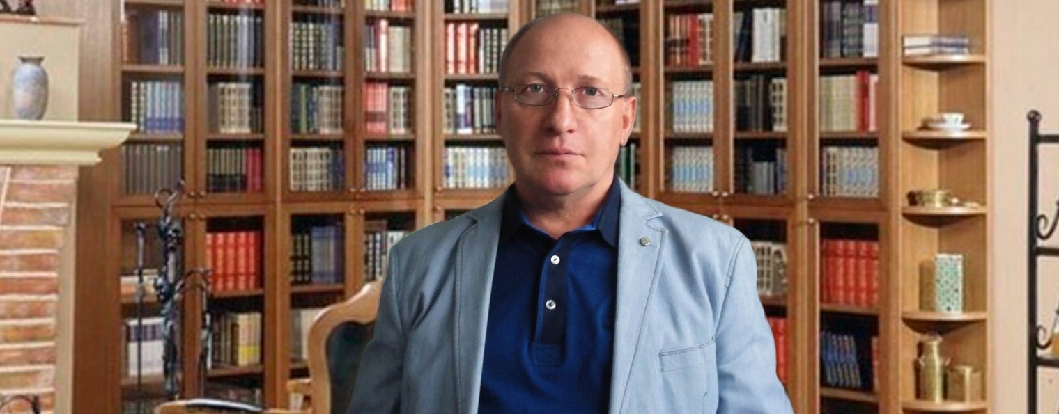 писатель Серж Бэст