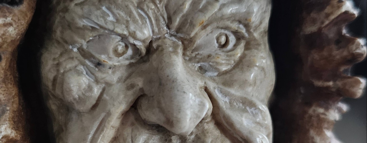 SPB.Резьба по рогу по кости.