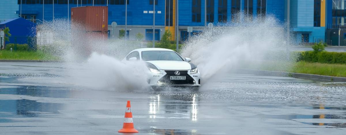 Контраварийное и защитное вождение