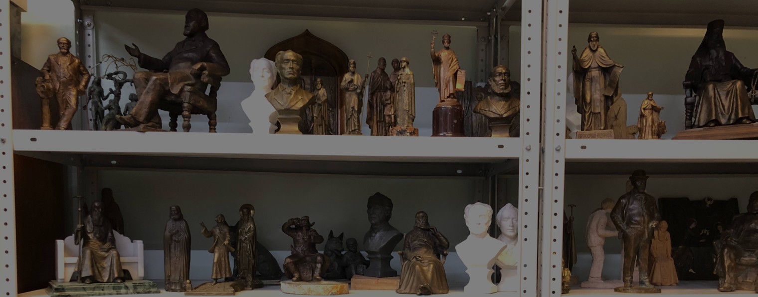 Творчество Юрия Хмелевского