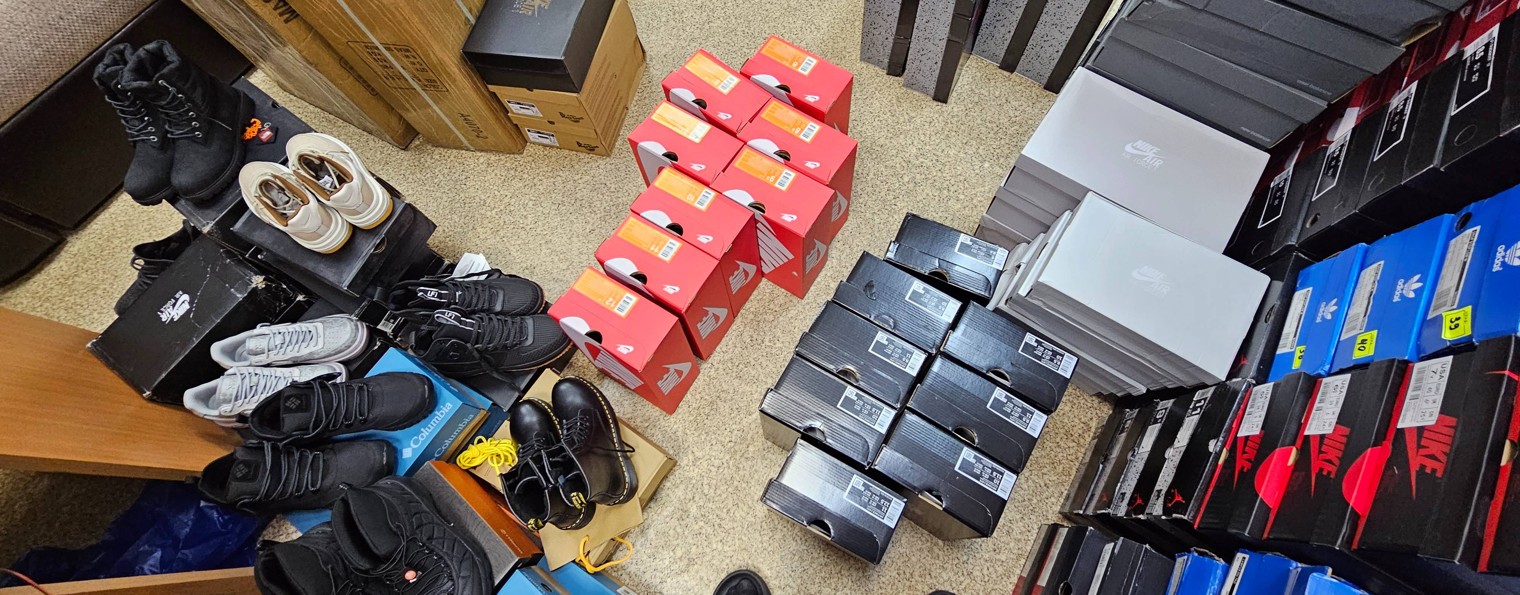 БИЗНЕС НА КРОССОВКАХ. ТОВАРКА.