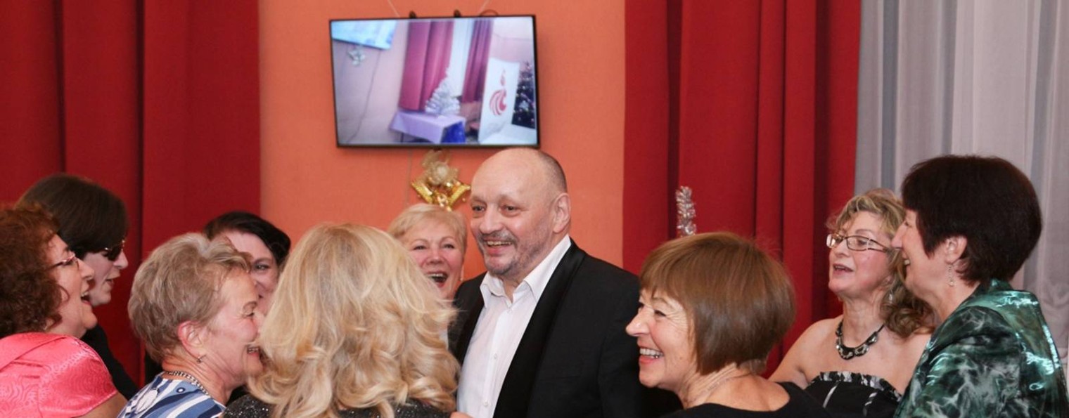 Анатолий Тукиш  - пенсионный смотритель.