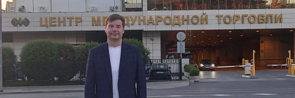 EVGENII DOLGIKH