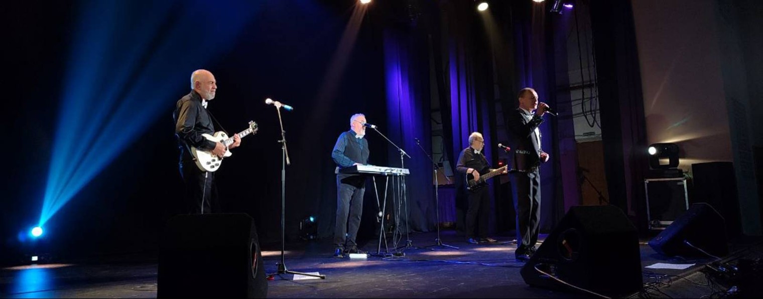 Вячеслав Королев и ВИА "Верные сердца"