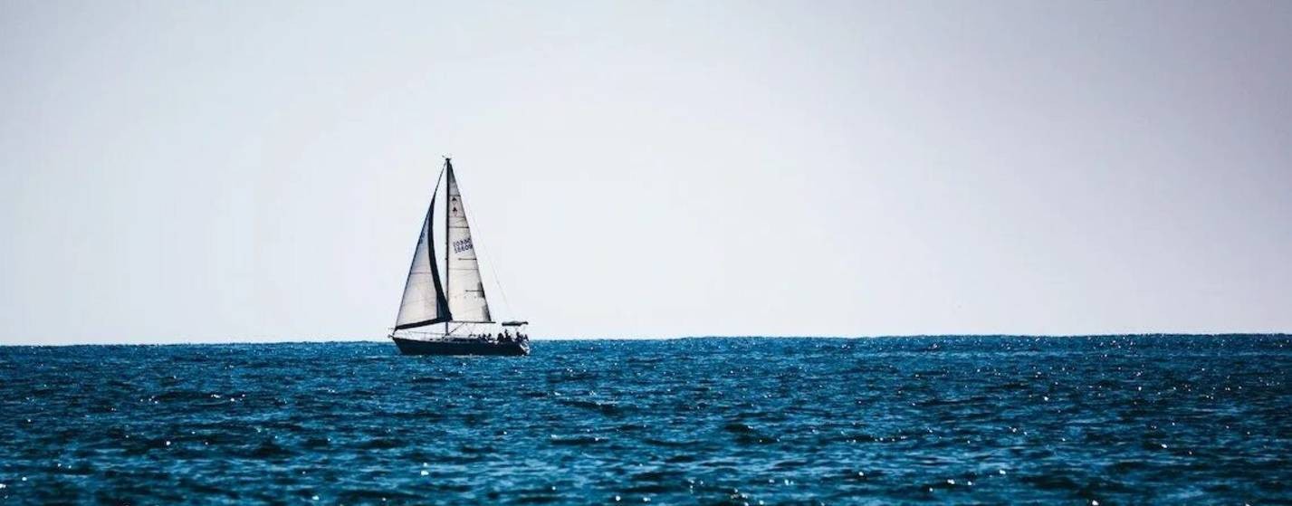 Паруса Haдежды