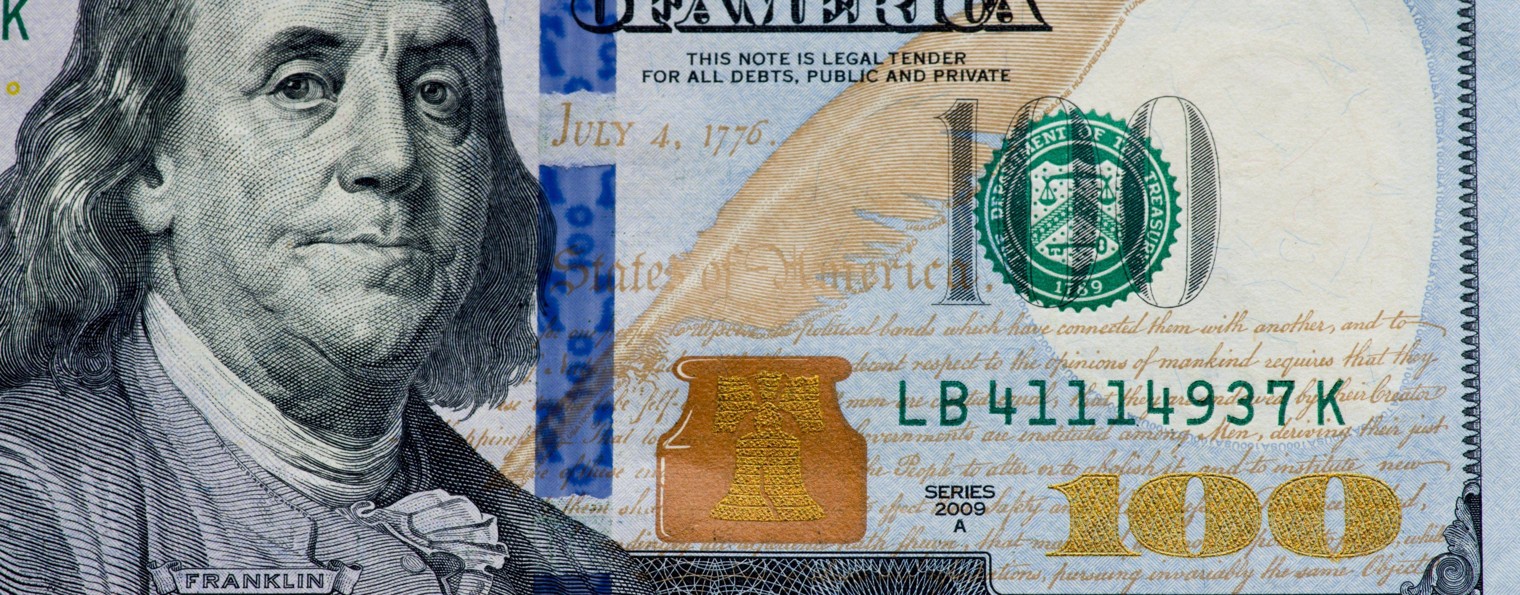 О долларе рубле и недвижимости в России.