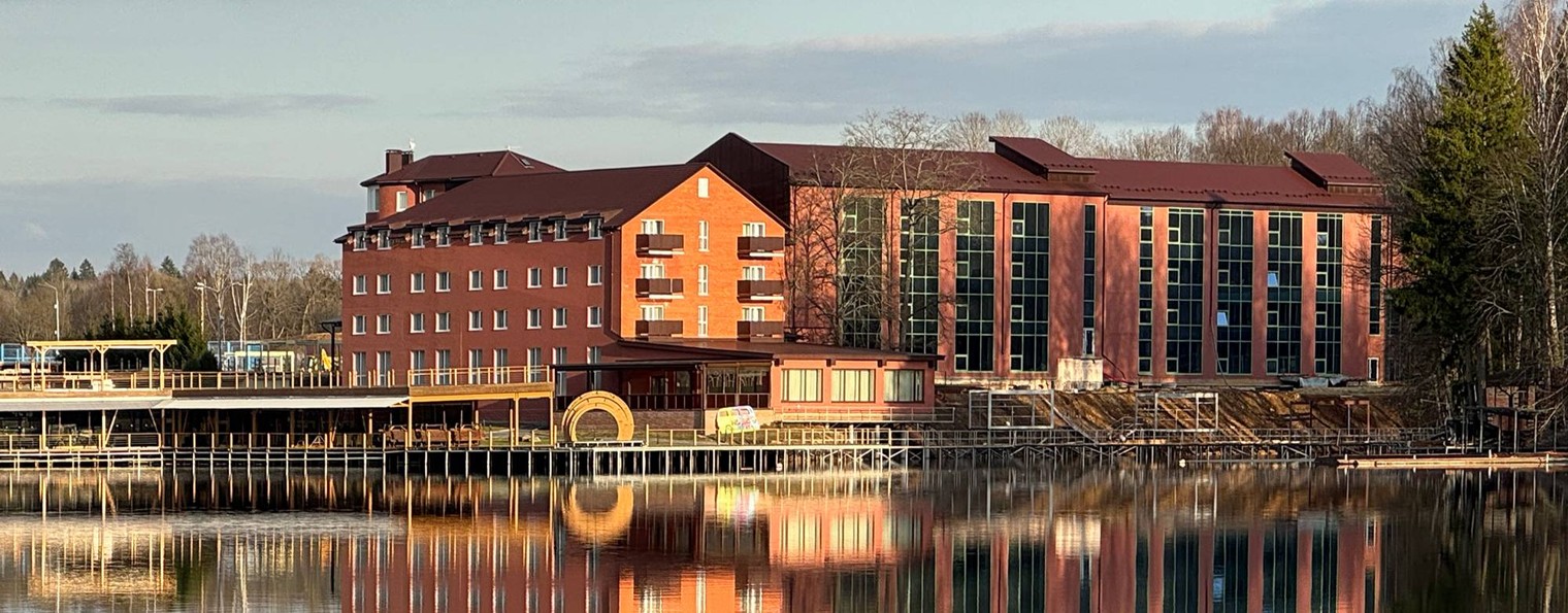 Парк-отель "Лаврово-Песочня"