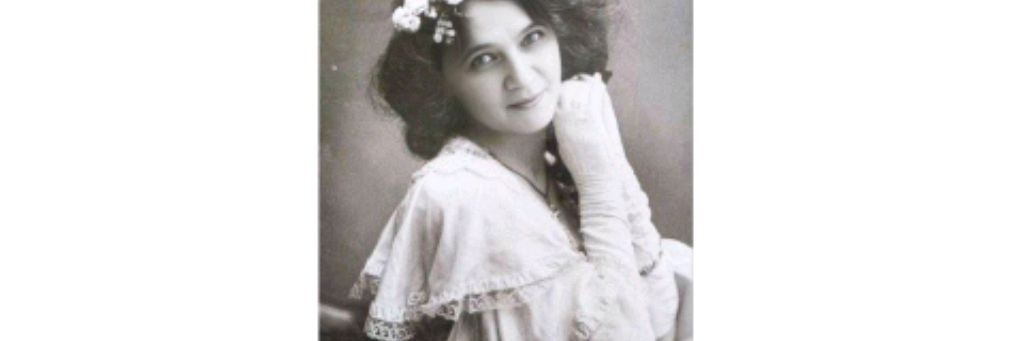 Марина Сахарнова