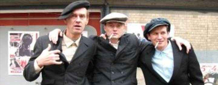 Толя Белый Рулит 😜