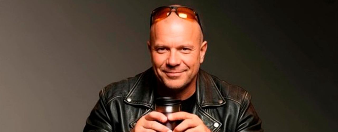 Толя Ладный