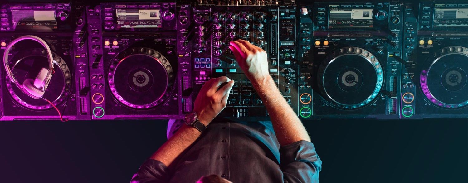 DJCB | Драмнбейс и Джангл музыка