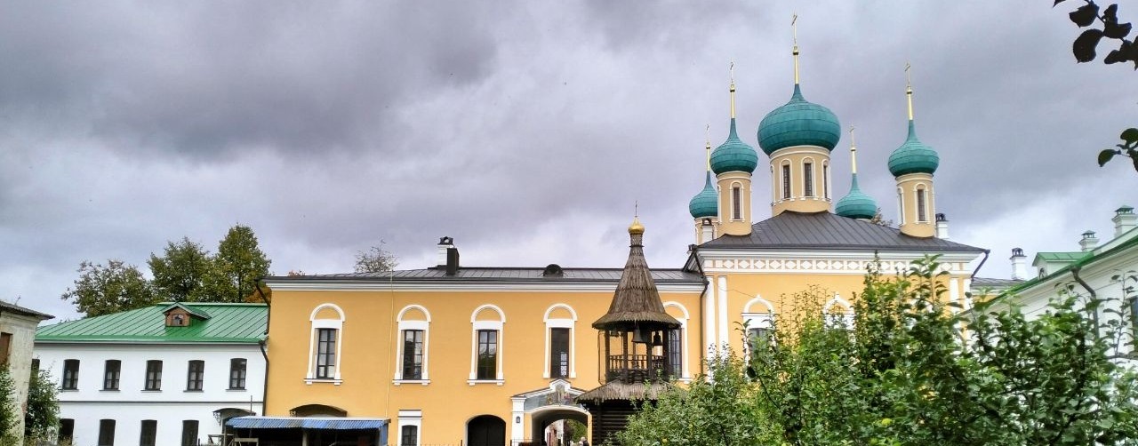 Монастырь Рождества Богородицы в Ростове Великом