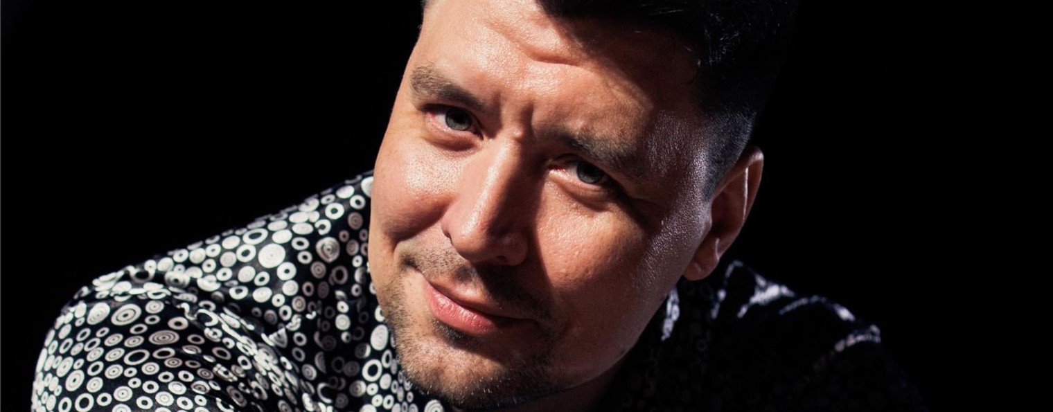 Виктор Елизаров - Актёр и певец